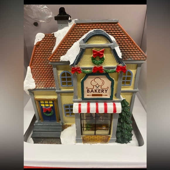 Aldi | Holiday | Aldi Bakery 223 Holiday Village Led Lit Up House Nib ...